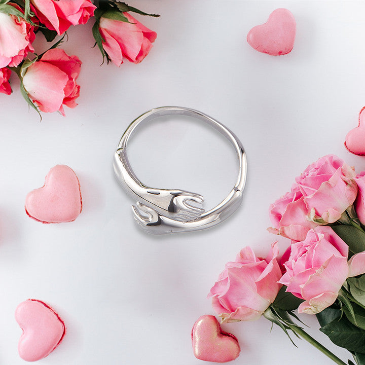 Couple Hug Ring – fullofcarts